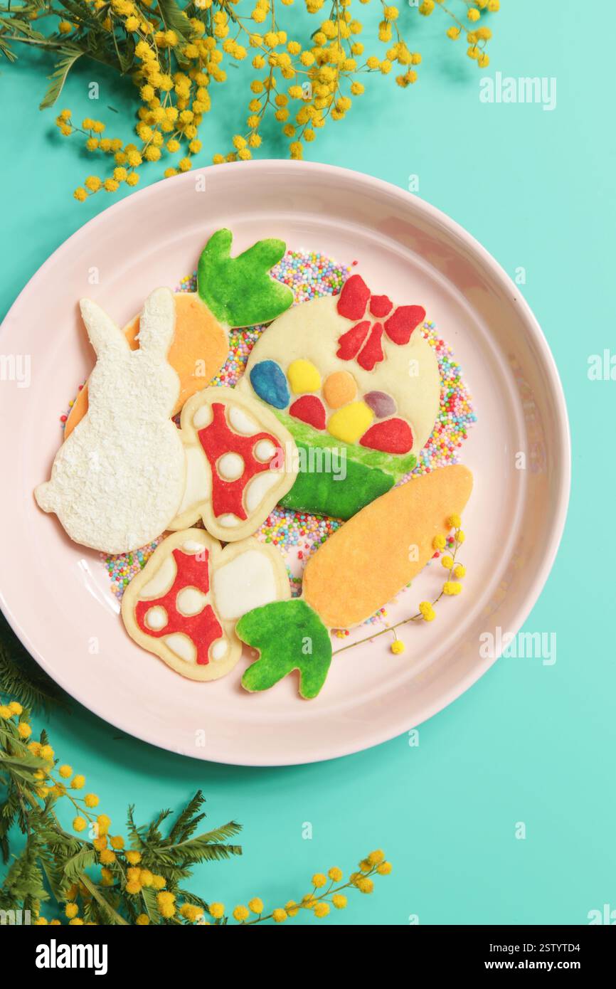 Sweet and buttery Easter sugar cookies, Cute thin homemade biscuits in ...