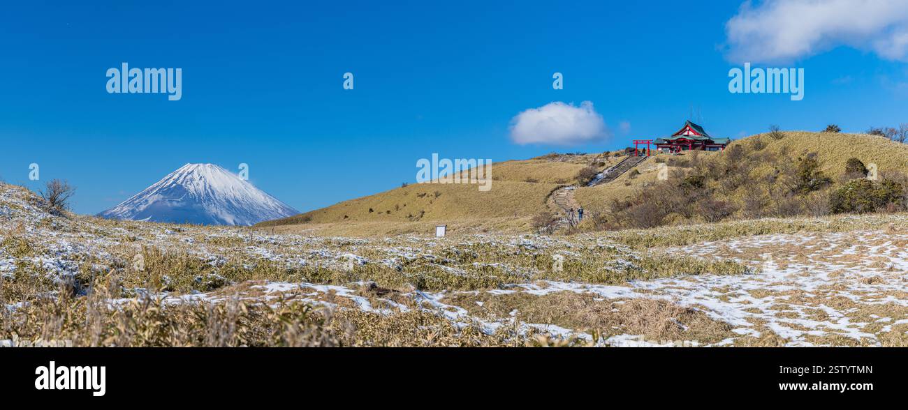 Mt. Fuji seen from the top of Mt. Komagatake in Hakone-cho, Ashigara-shimo-gun, Kanagawa ...