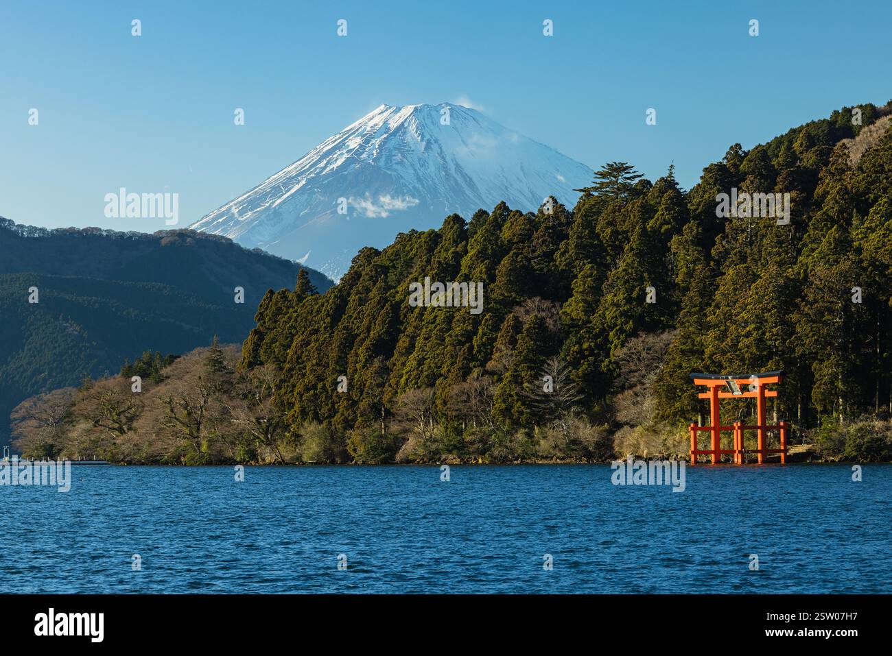 From the former Hakone Port, enjoy a serene view of Hakone Shrine's ...