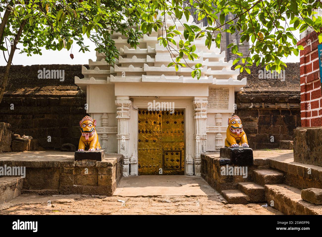 Lingaraja Temple in Bhubaneswar, India Stock Photo - Alamy