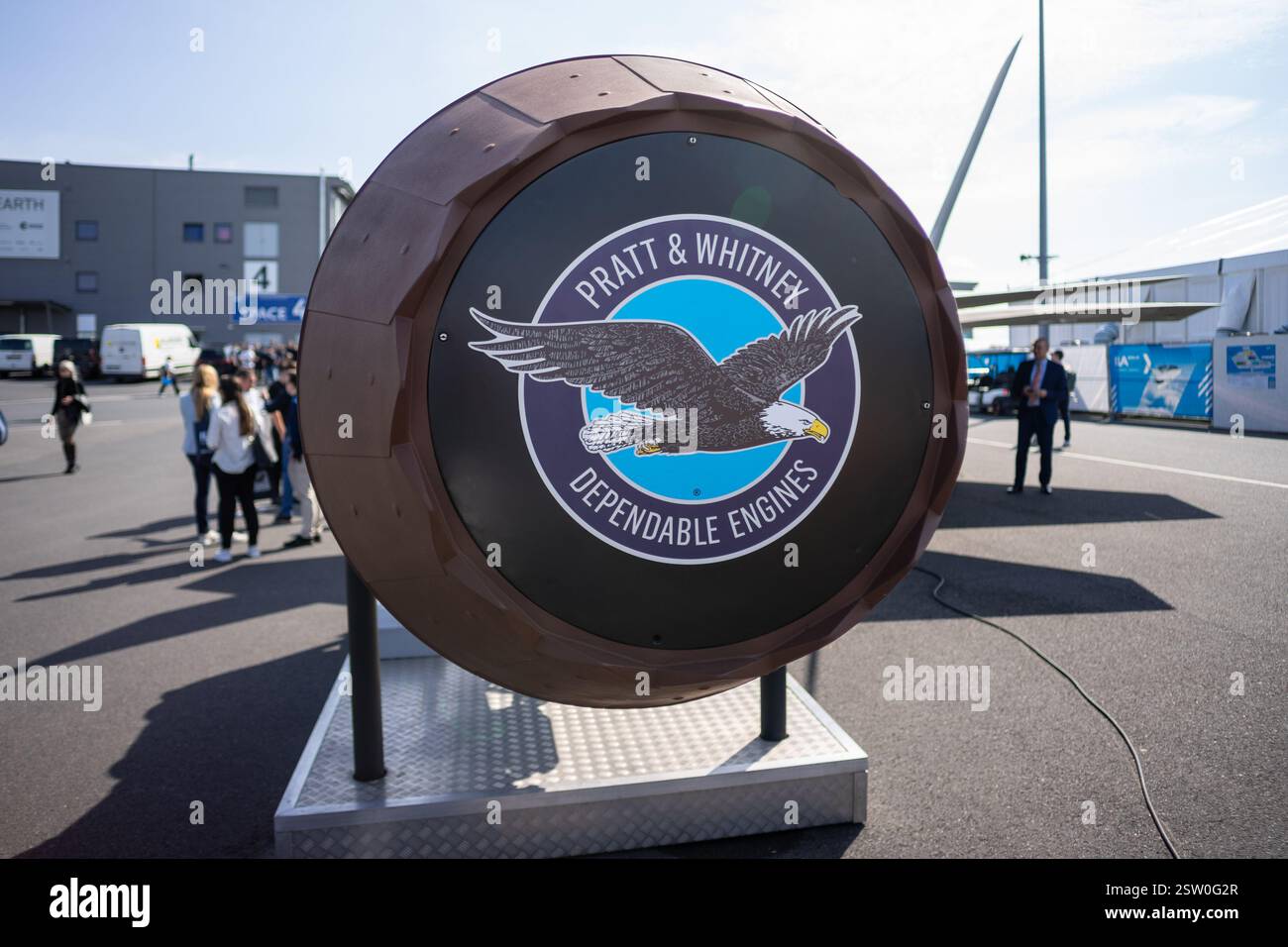 The logo of Pratt and Whitney - an American aerospace manufacturer with ...