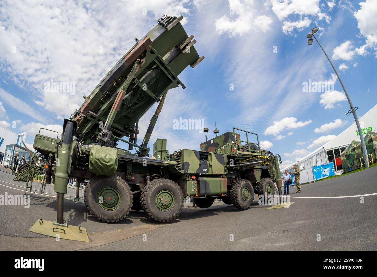 The mobile surface-to-air missile and anti-ballistic missile system MIM ...