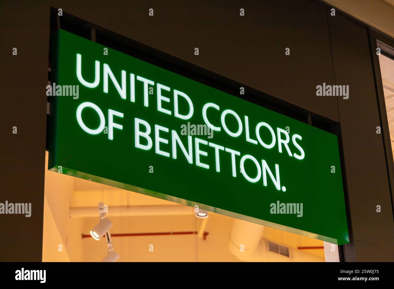 United colors of benetton logo at Alegro shopping center store. The ...