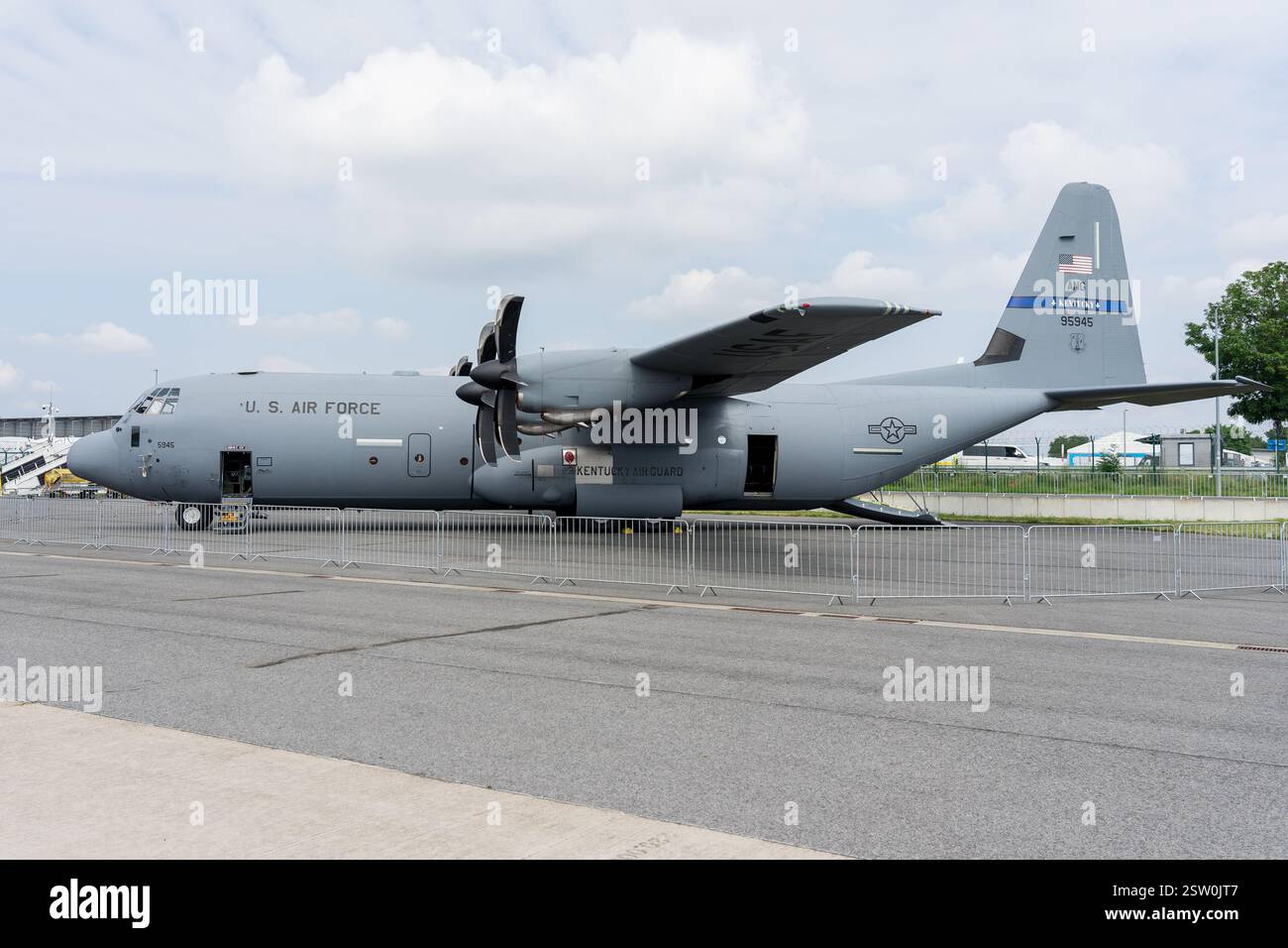 The tactical airlifter Lockheed C-130 Hercules Stock Photo - Alamy