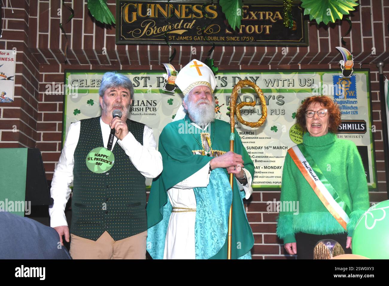 Paul Daly Mitbegruender, Musiker Wolfgang Schramm St. Patrick Helen ...