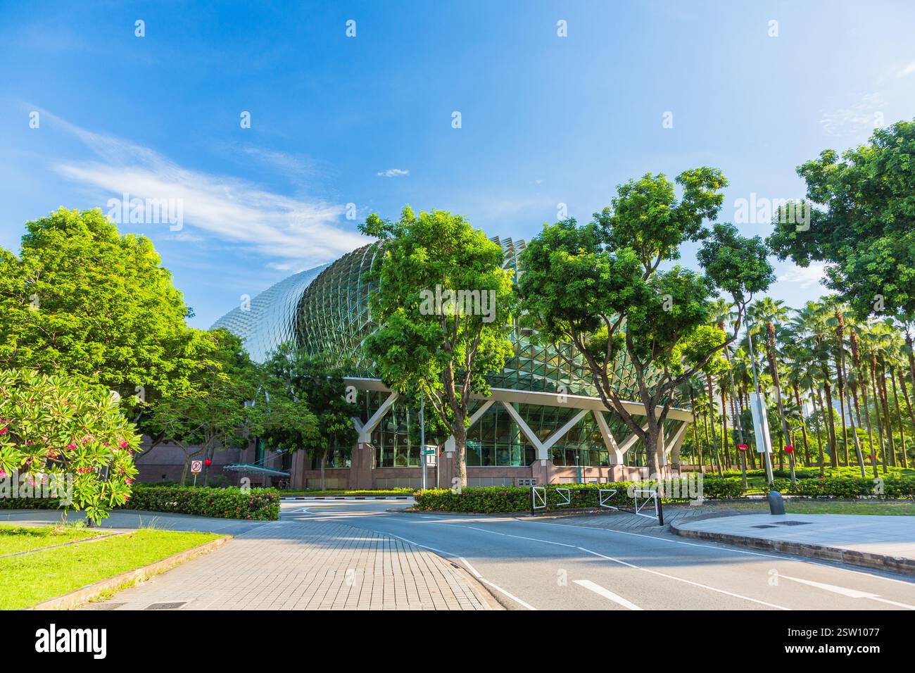 Esplanade Theatres on the Bay in Singapore Stock Photo - Alamy