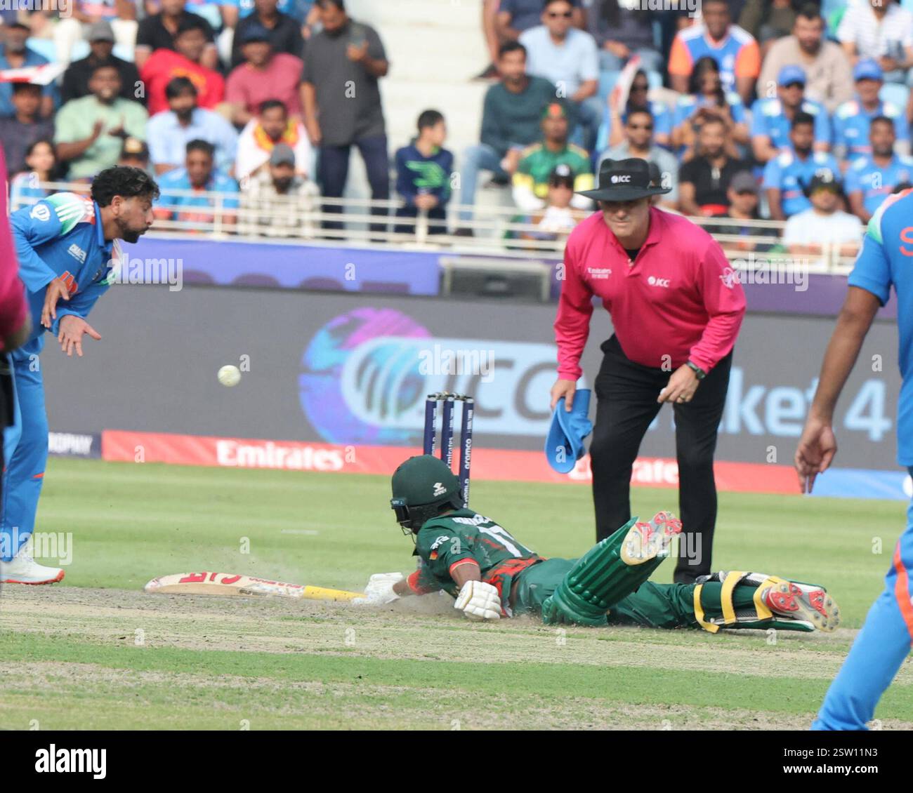 Cricket: ICC Champions Trophy 2025 : Dubai Caught by Shami!! That is a ...