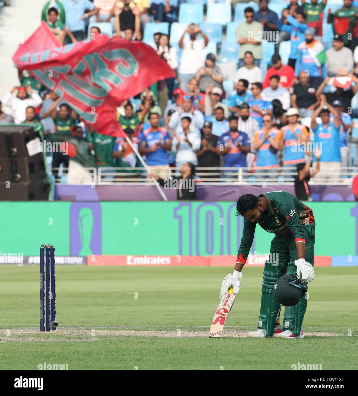 Cricket: ICC Champions Trophy 2025 : Dubai Caught by Shami!! That is a ...