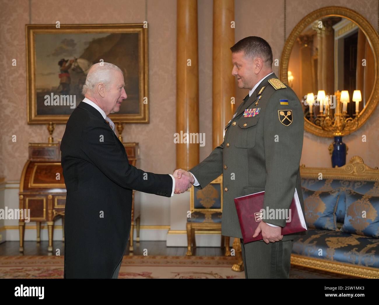 General Valerii Zaluzhnyi, Ambassador of Ukraine, presents his credentials to King Charles III ...