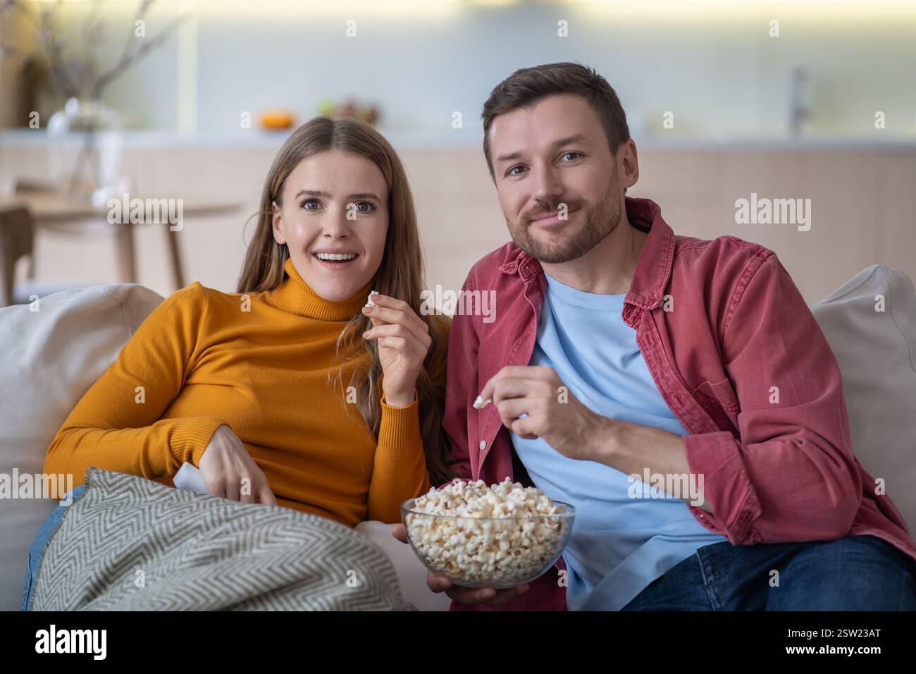 Man woman lounge comfortably hi-res stock photography and images - Alamy