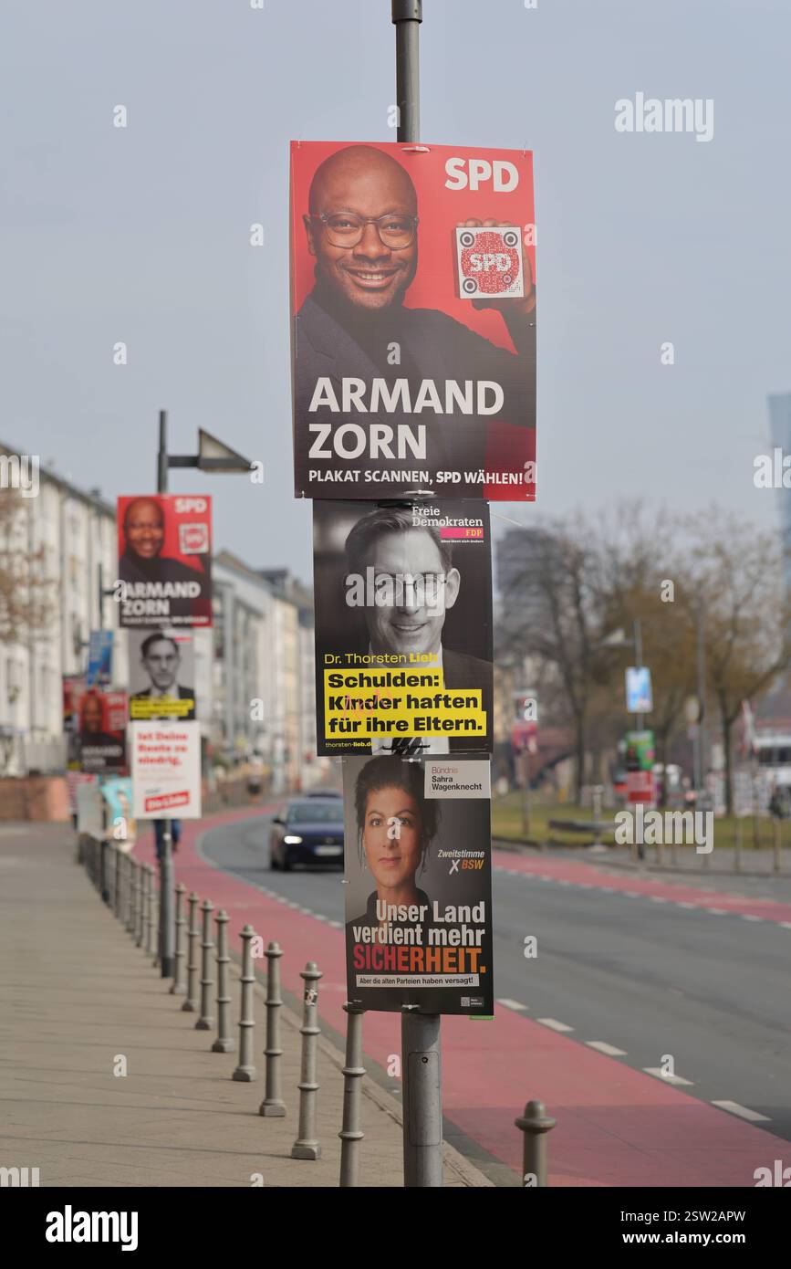 Deutschland - Hessen - Frankfurt - 09.02.2025 / Wahlplakate für den ...