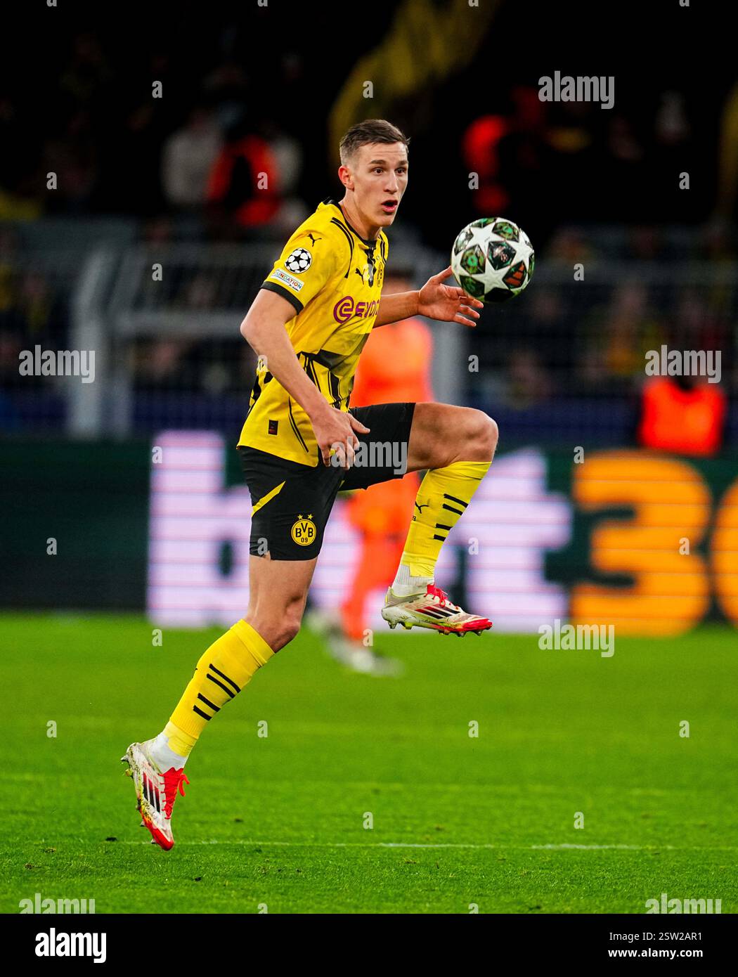 Signal Luna Park, Dortmund, Germany. 19th Feb, 2025. Nico Schlotterbeck of Borussia Dortmund ...