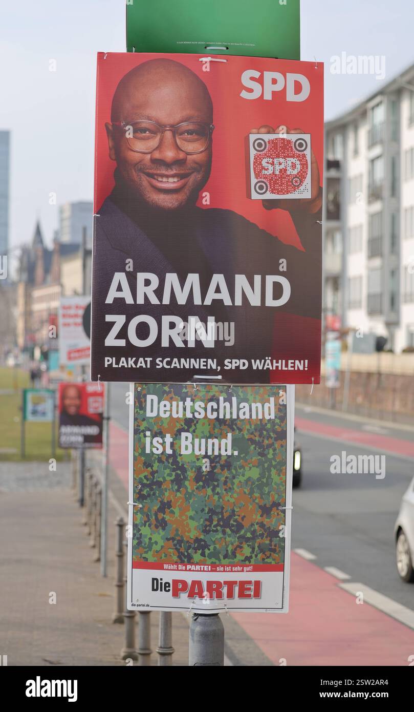 Deutschland - Hessen - Frankfurt - 09.02.2025 / Wahlplakate für den ...