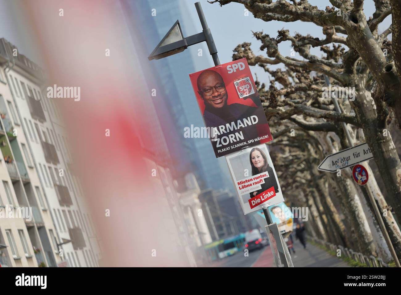 Deutschland - Hessen - Frankfurt - 09.02.2025 / Wahlplakate für den ...