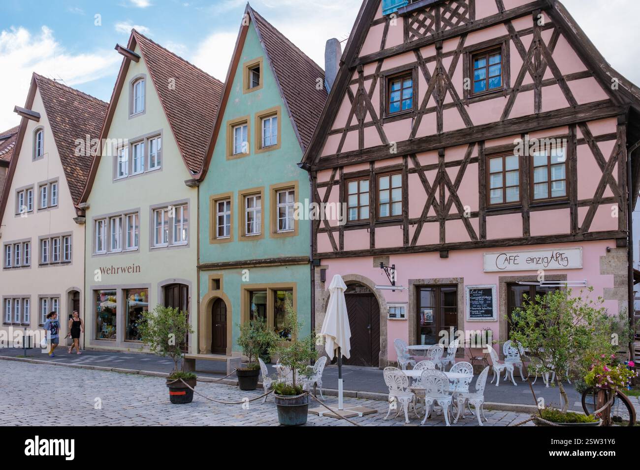 Discovering the charming half-timbered houses of Rothenburg ob der ...