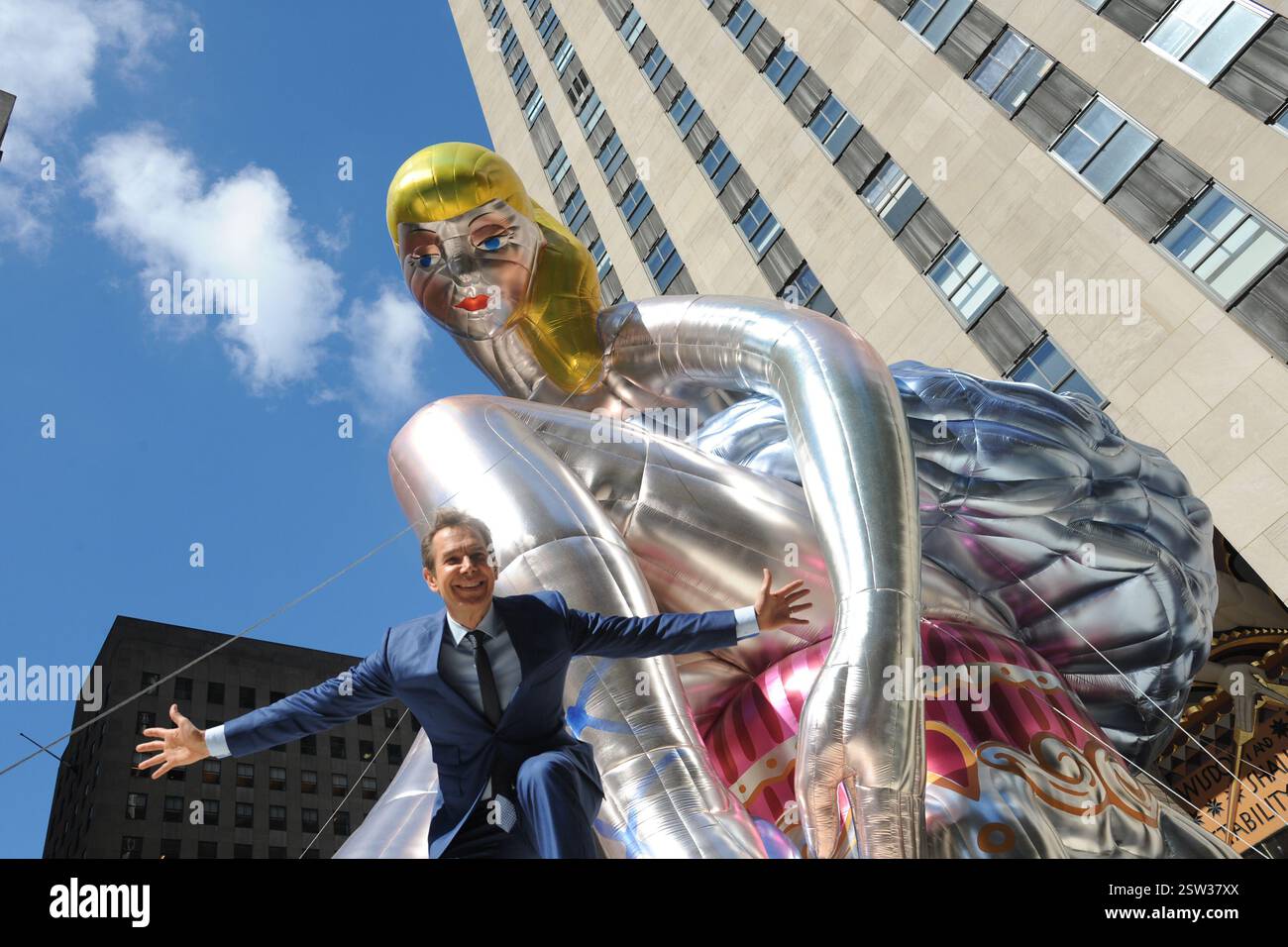 Artist Jeff Koons unveiled his 45 foot tall inflatable sculpture ...