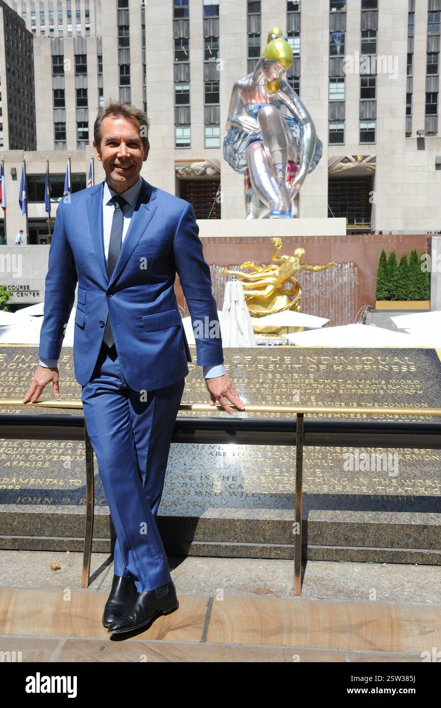 Artist Jeff Koons unveiled his 45 foot tall inflatable sculpture ...