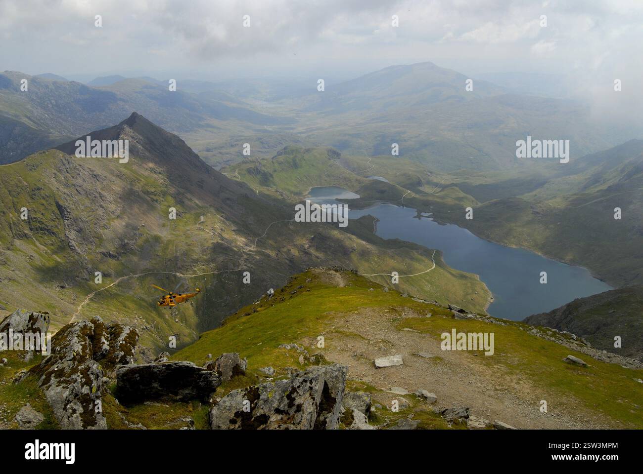 Empty snowdon summit hi-res stock photography and images - Alamy