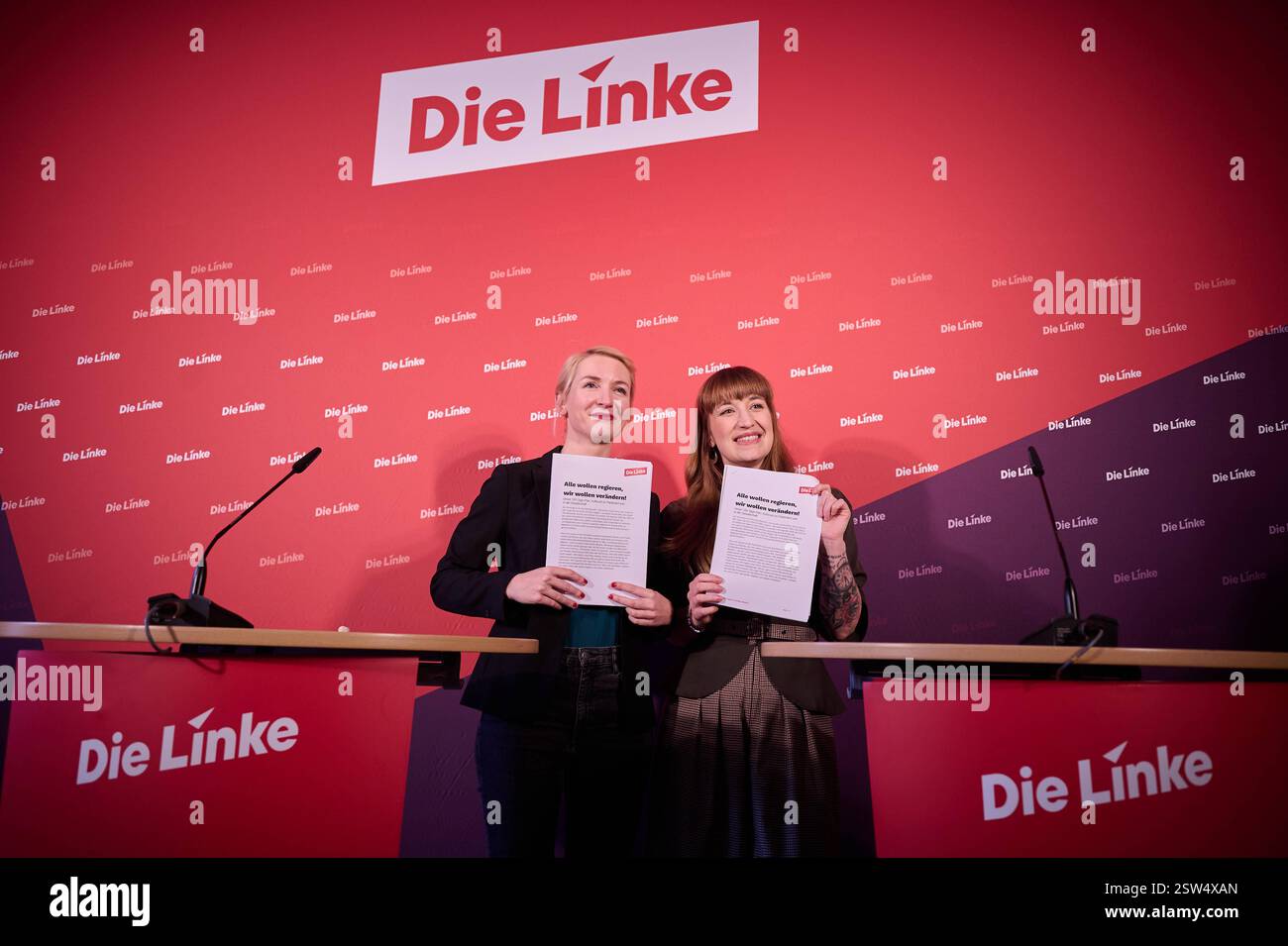 Berlin, Pressekonferenz Die Linke mit Ines Schwerdtner und Heidi ...