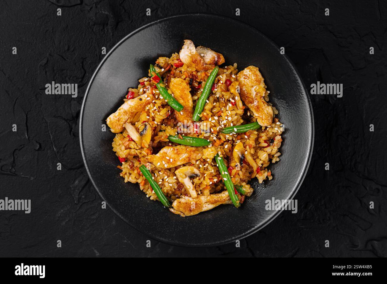 Plate fried chicken rice hi-res stock photography and images - Alamy