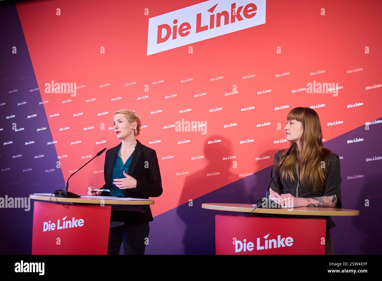 Berlin, Pressekonferenz Die Linke mit Ines Schwerdtner und Heidi ...