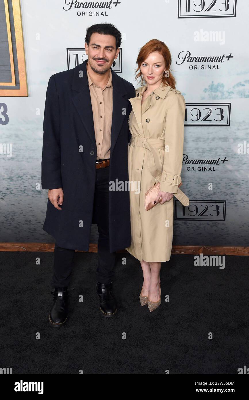 Alexander Wraith und Francesca Eastwood bei der Premiere der 2. Staffel ...