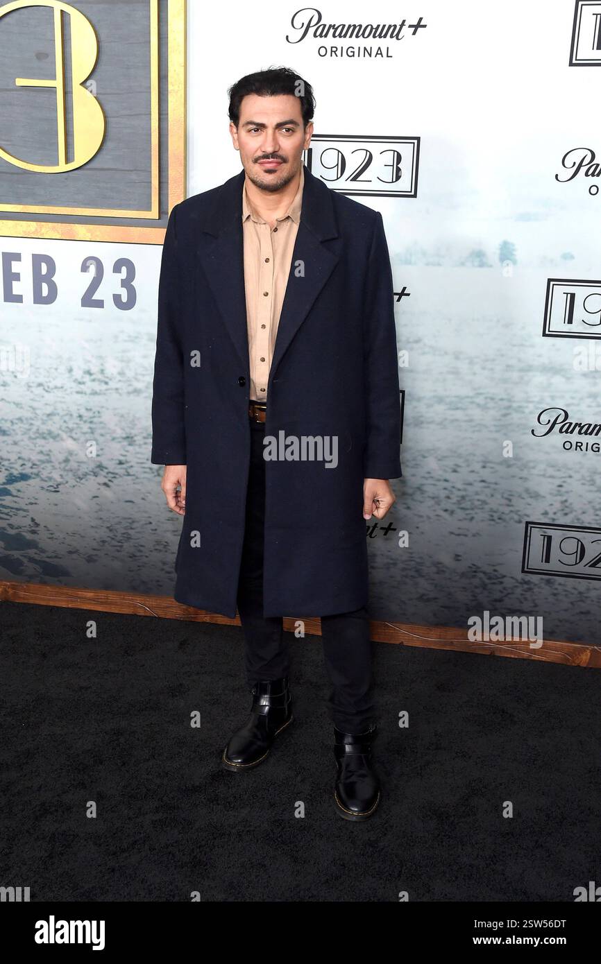 Alexander Wraith bei der Premiere der 2. Staffel der Paramount Serie ...