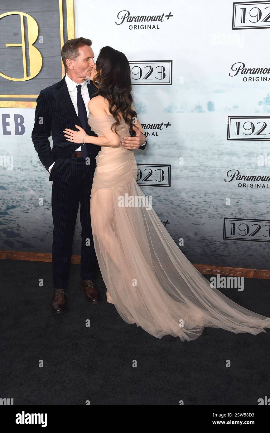 Sebastian Roche und Alicia Hannah-Kim bei der Premiere der 2. Staffel ...