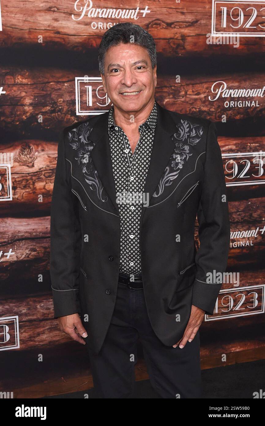 Gil Birmingham bei der Premiere der 2. Staffel der Paramount Serie 1923 ...