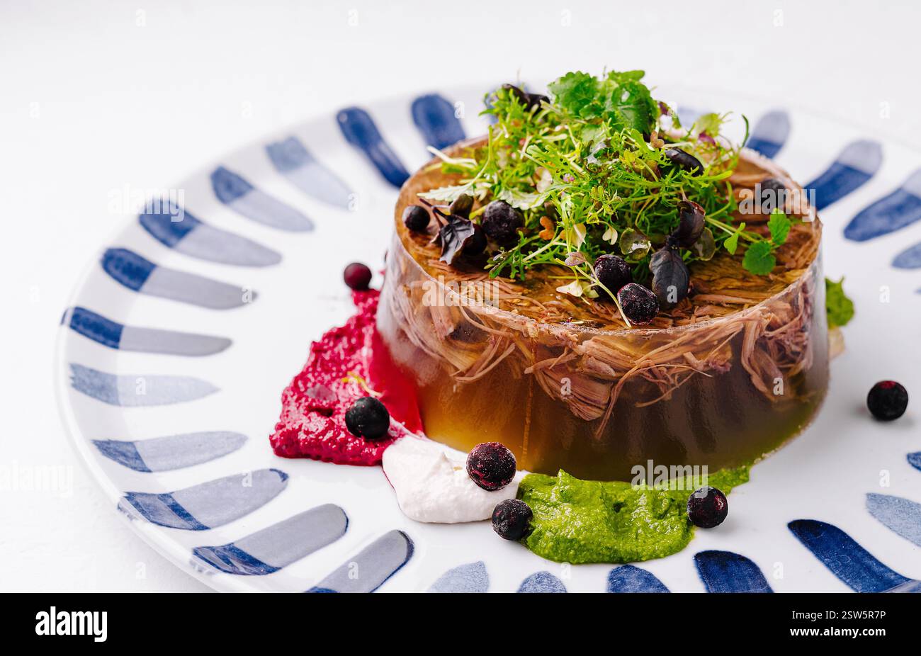 Artistic food plating hi-res stock photography and images - Alamy