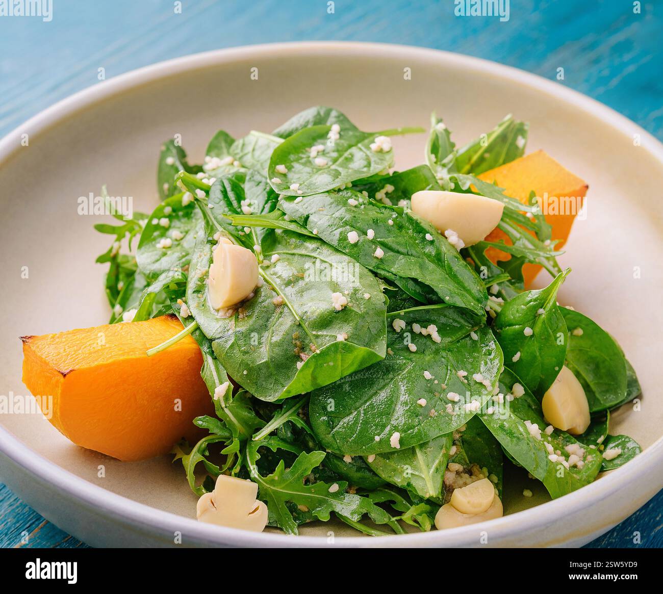 Vibrant salad with baby spinach hi-res stock photography and images - Alamy