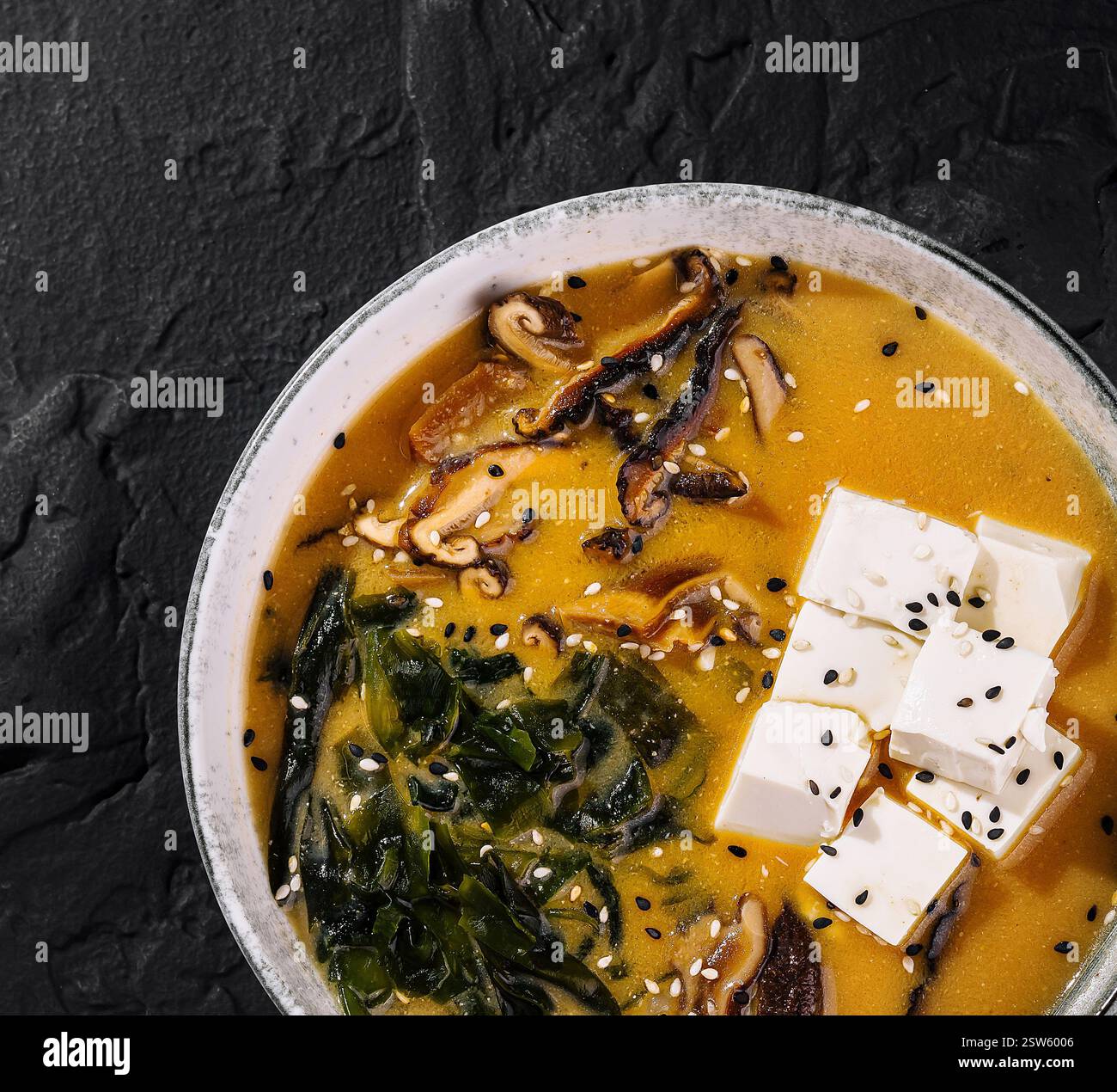 Homemade miso soup with tofu and seaweed Stock Photo - Alamy