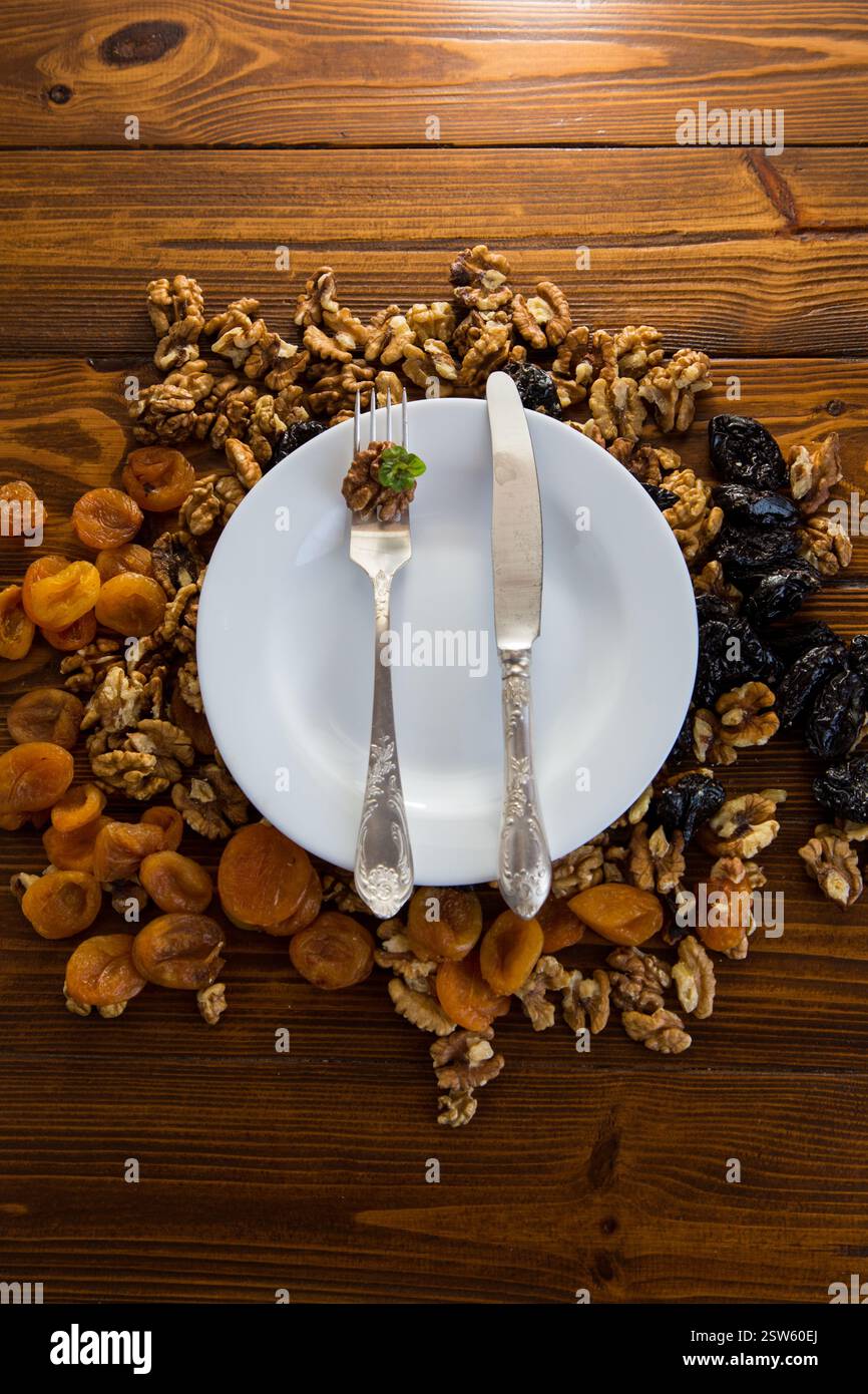 Clean empty plate and Natural products for healthy eating in a ...