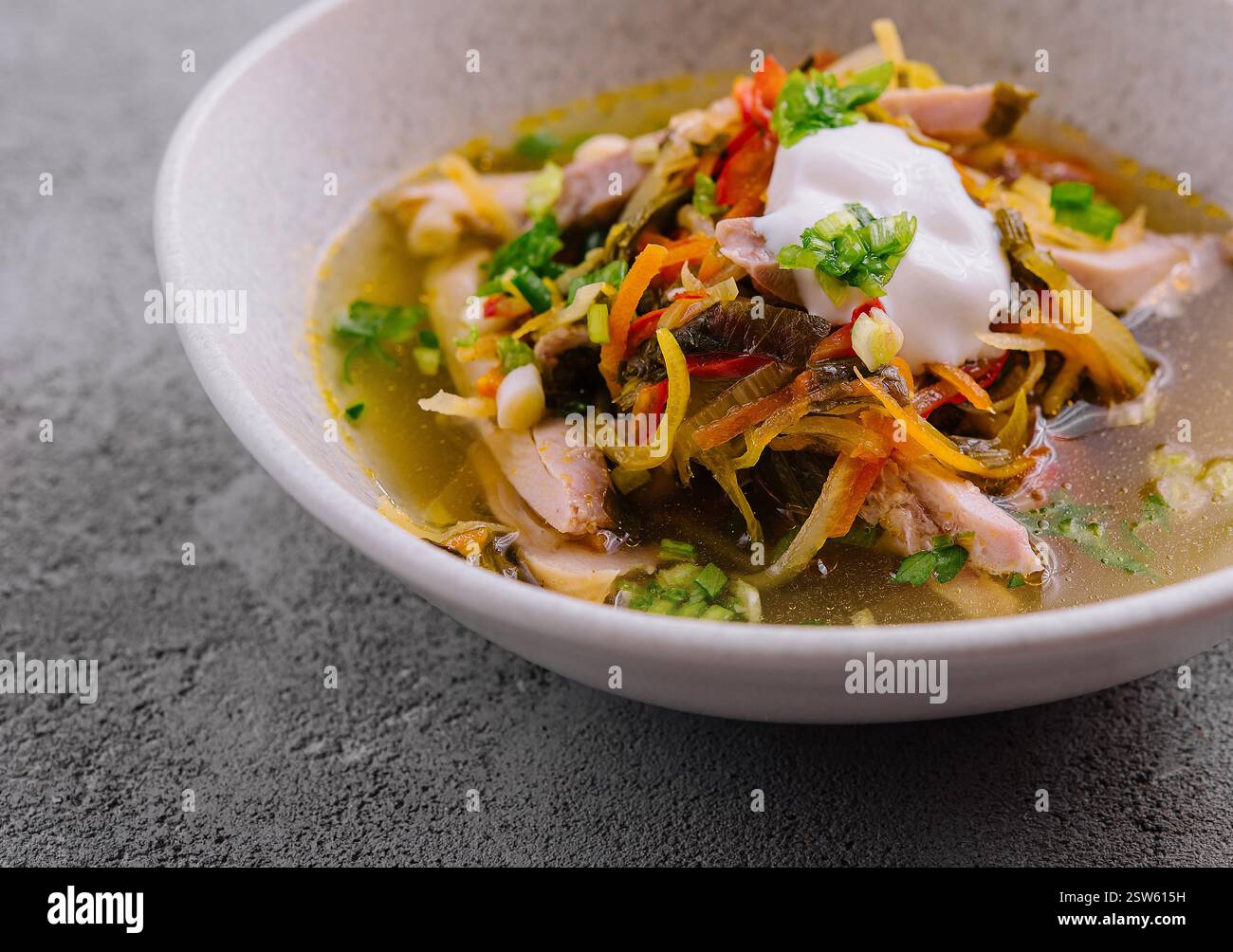 Traditional mexican sopa azteca in a white bowl Stock Photo - Alamy