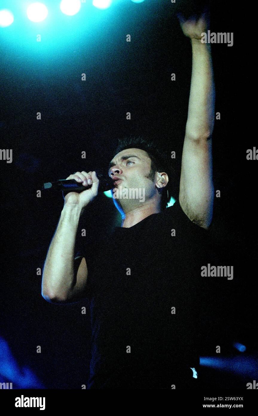 Milan Italy 19/10/2000 : Nek - Filippo Neviani,Italian singer, during ...