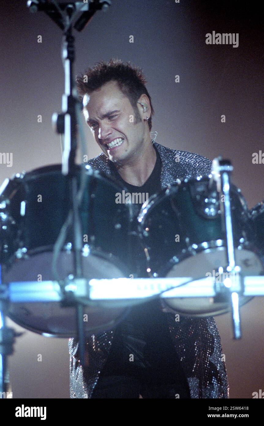 Milan Italy 19/10/2000 : Nek - Filippo Neviani,Italian singer, during ...