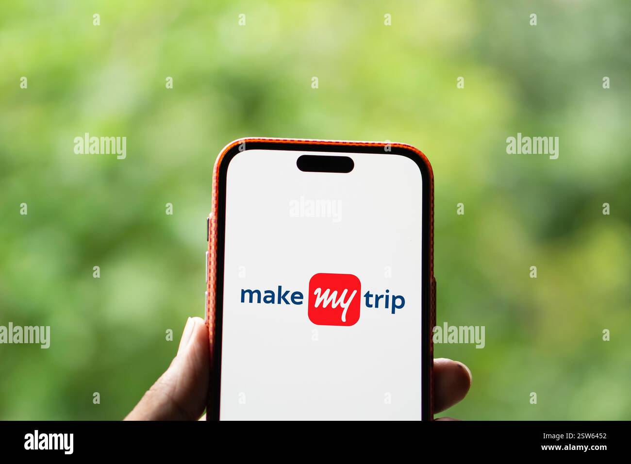 Dhaka, Bangladesh- 28 Sep 2024: Make My Trip logo is displayed on smartphone Stock Photo - Alamy