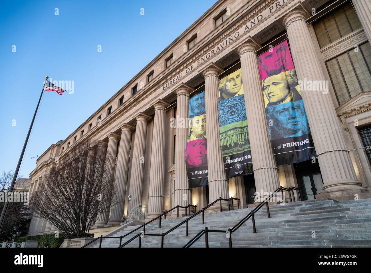 Federal reserve notes production hi-res stock photography and images ...