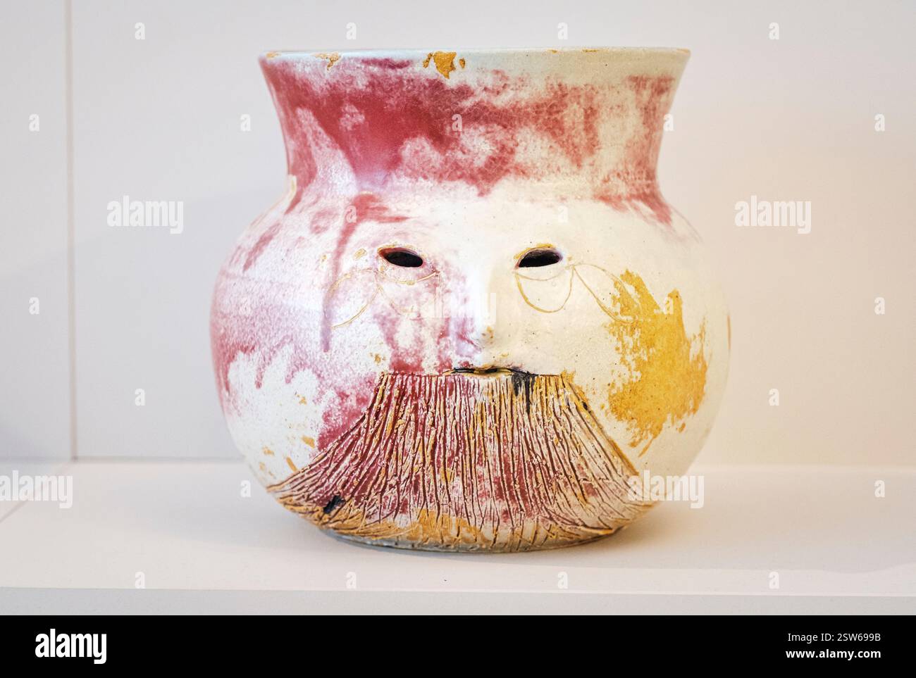 Pottery at the CLAY Keramikmuseum (Ceramics Museum) in Middelfart ...