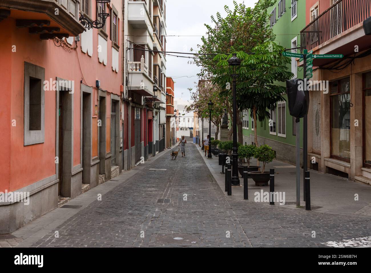 Street of old town. Galdar is the ancient capital of the island, from ...