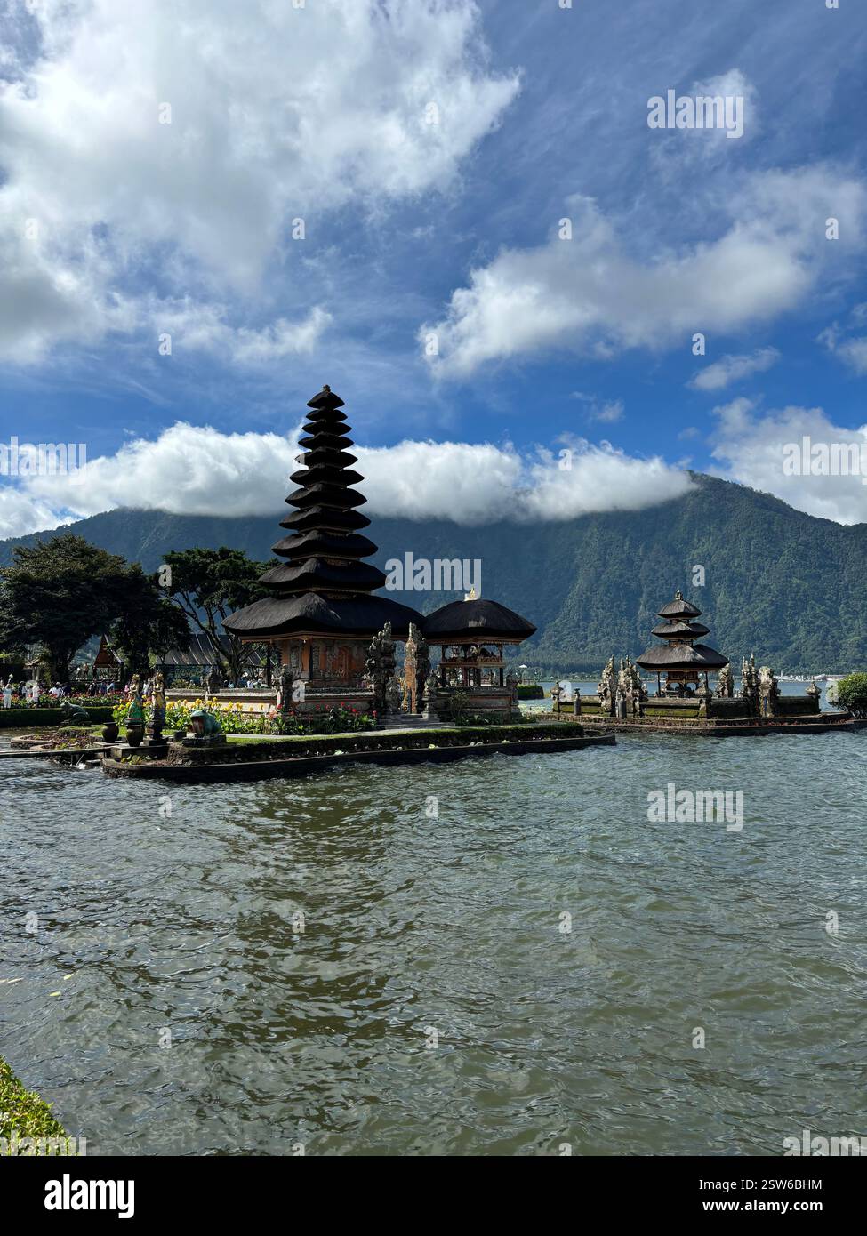 Pura Ulun Danu Bratan: The Iconic Temple of Bali's Serene Lake Stock ...