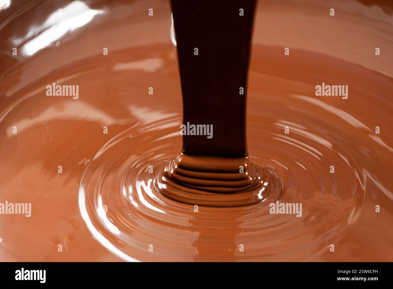 Hot chocolate flow slow motion hi-res stock photography and images - Alamy