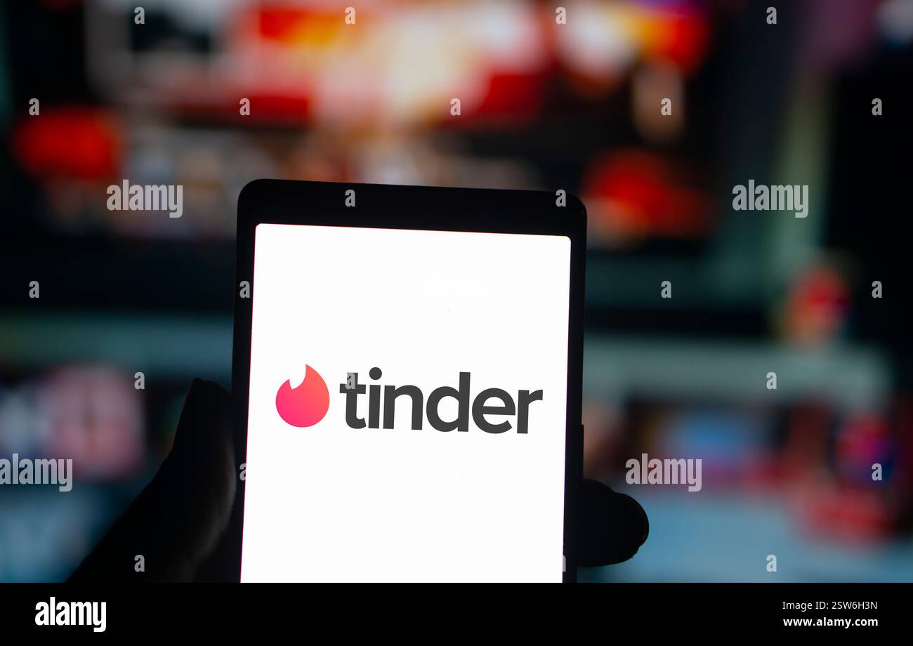 Dhaka, Bangladesh- 02 Oct 2024: Tinder logo is displayed on smartphone Stock Photo - Alamy