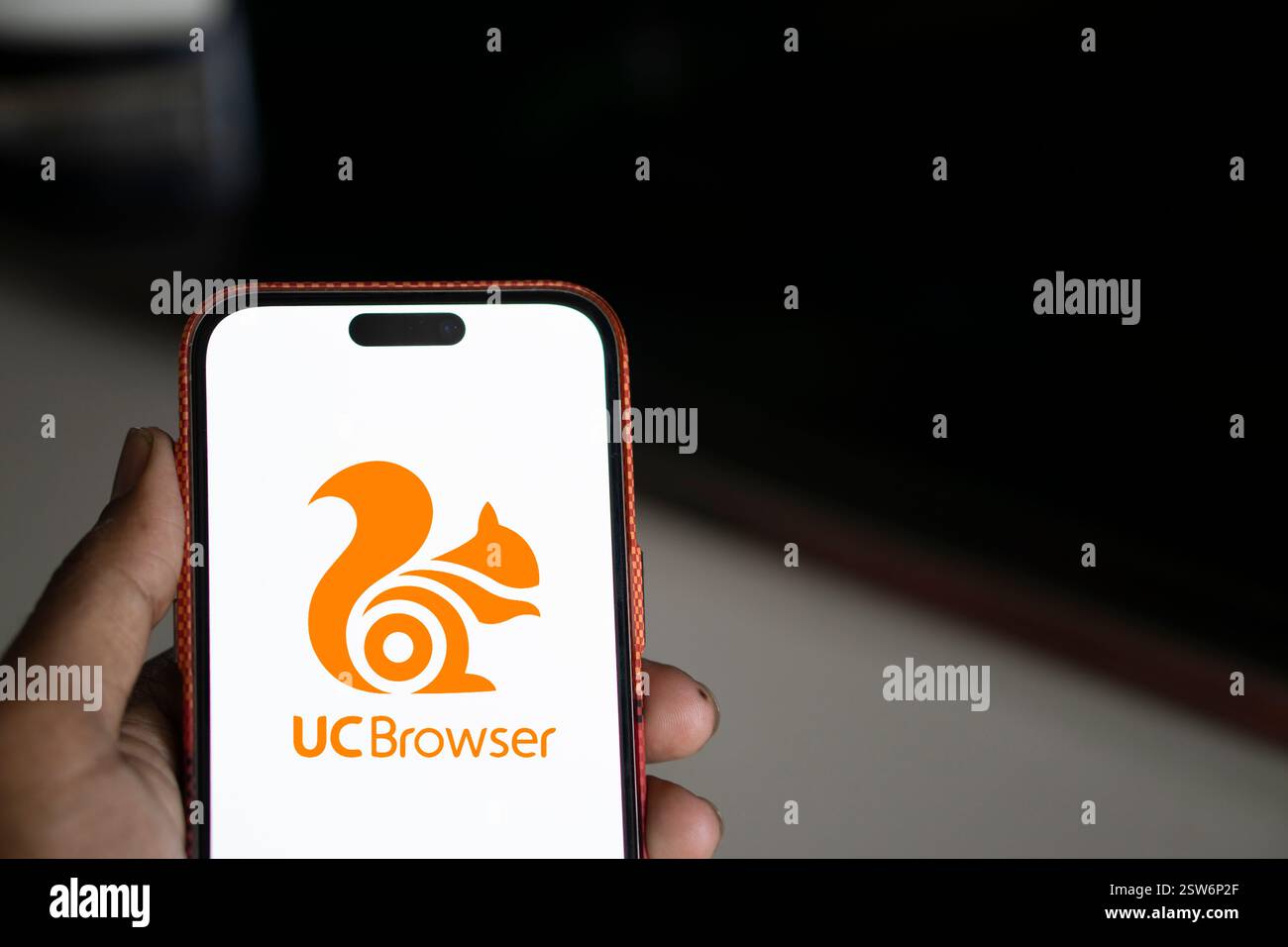 Dhaka, Bangladesh- 26 Sep 2024: UC Browser logo is displayed on smartphone Stock Photo - Alamy