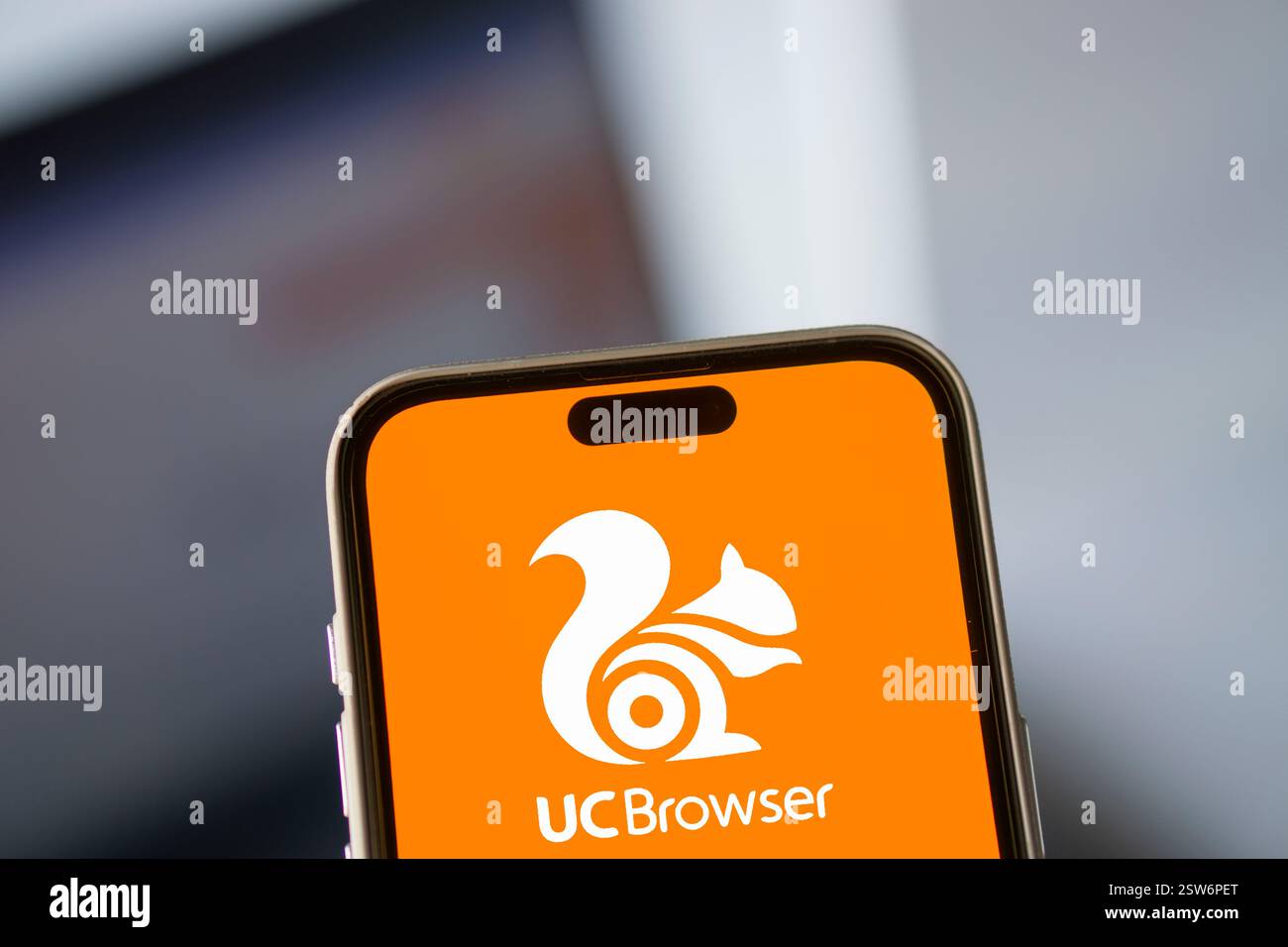 Dhaka, Bangladesh- 26 Sep 2024: UC Browser logo is displayed on smartphone Stock Photo - Alamy