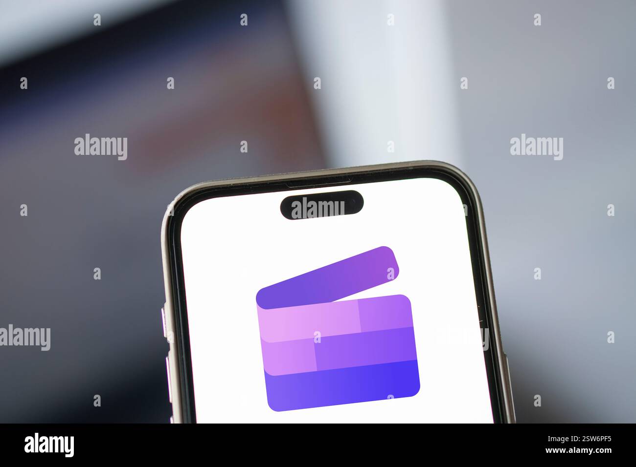 Clipchamp logo hi-res stock photography and images - Alamy