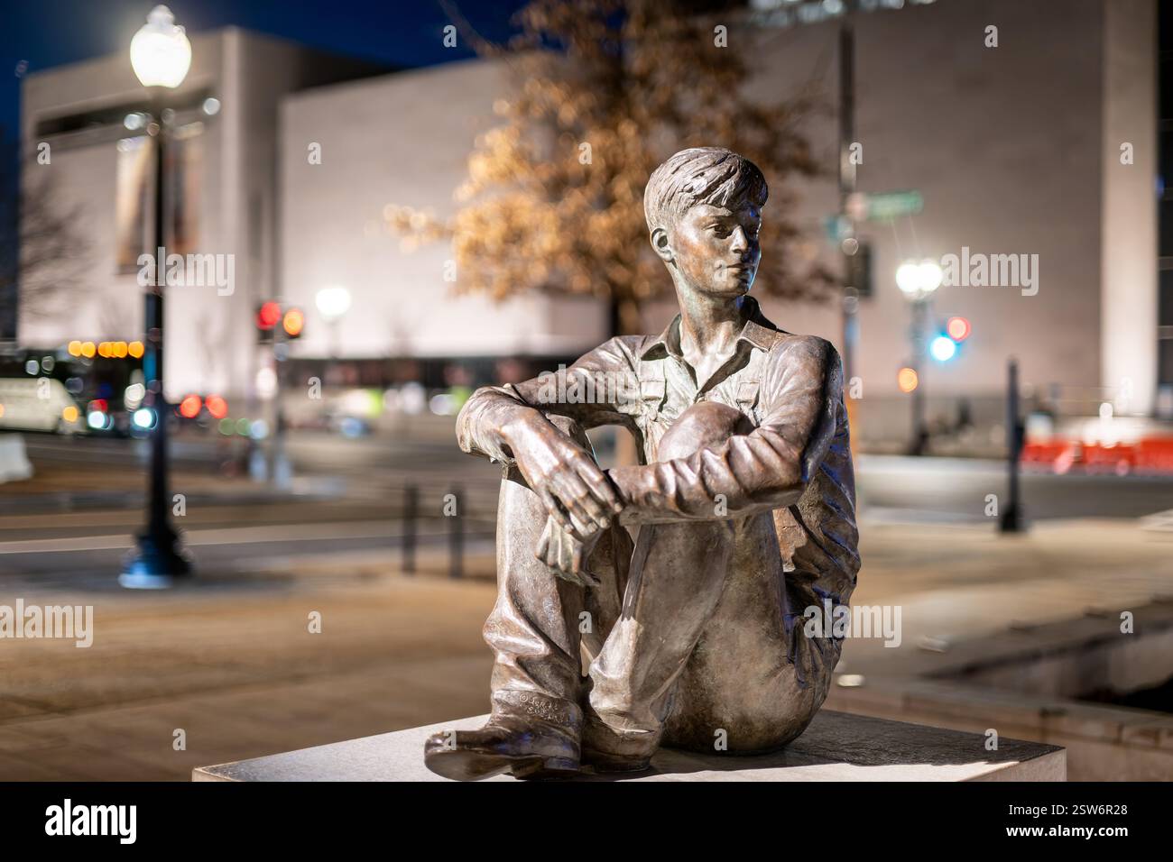 WASHINGTON DC, United States — A bronze sculpture by Sergey Eylanbekov ...