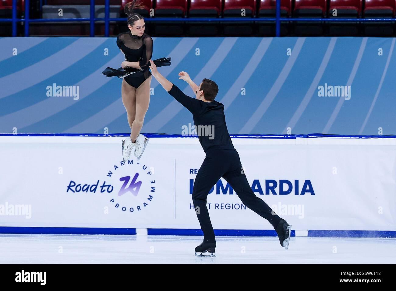 Milan, Italien. 19th Feb, 2025. Greta Crafoord and John Crafoord of ...
