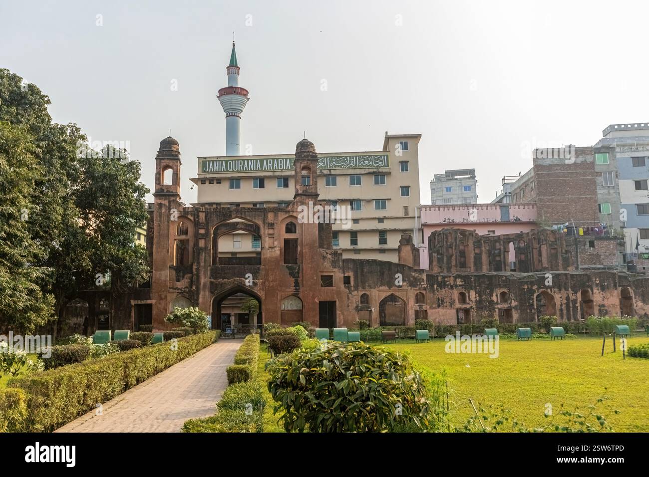 Dhaka skyline, old houses in the center of Dhaka Bangladesh Stock Photo ...