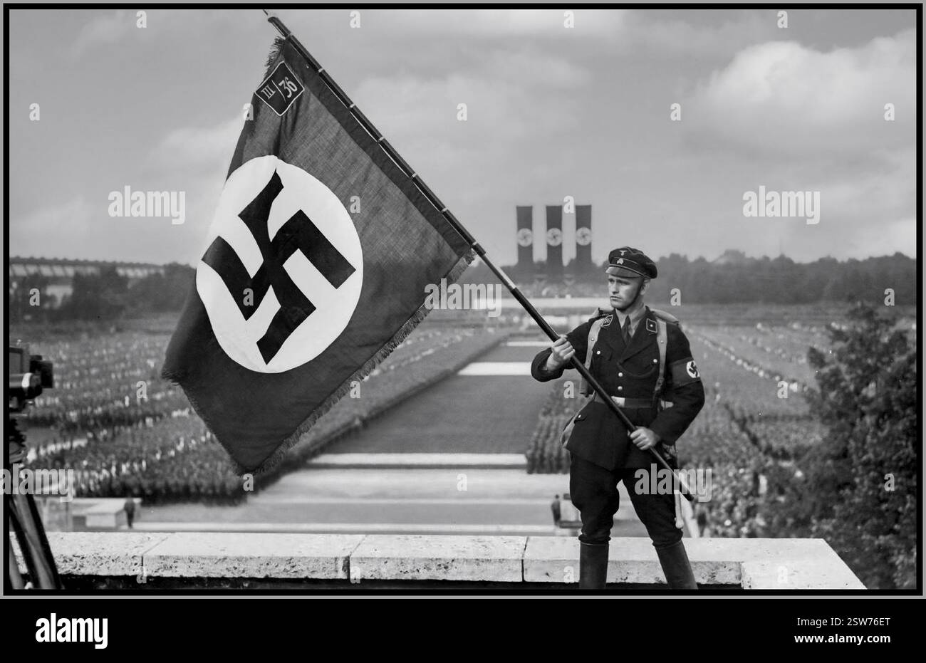 Member national guard salute hi-res stock photography and images - Alamy